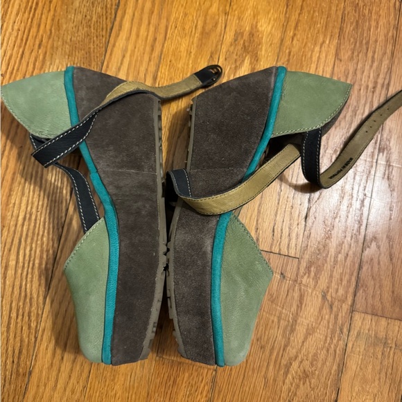 Fly London | Shoes | Rare Green And Brown Suede Fly London Platforms ...